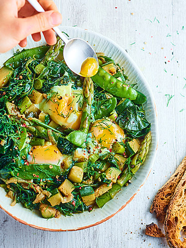 Reteta tocana de legume verzi cu oua - Retete vegetariene